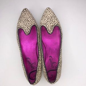 Vogue | Shoes | Vogue Lady Is A Vamp Dalmatian Flats Sz 8 | Poshmark